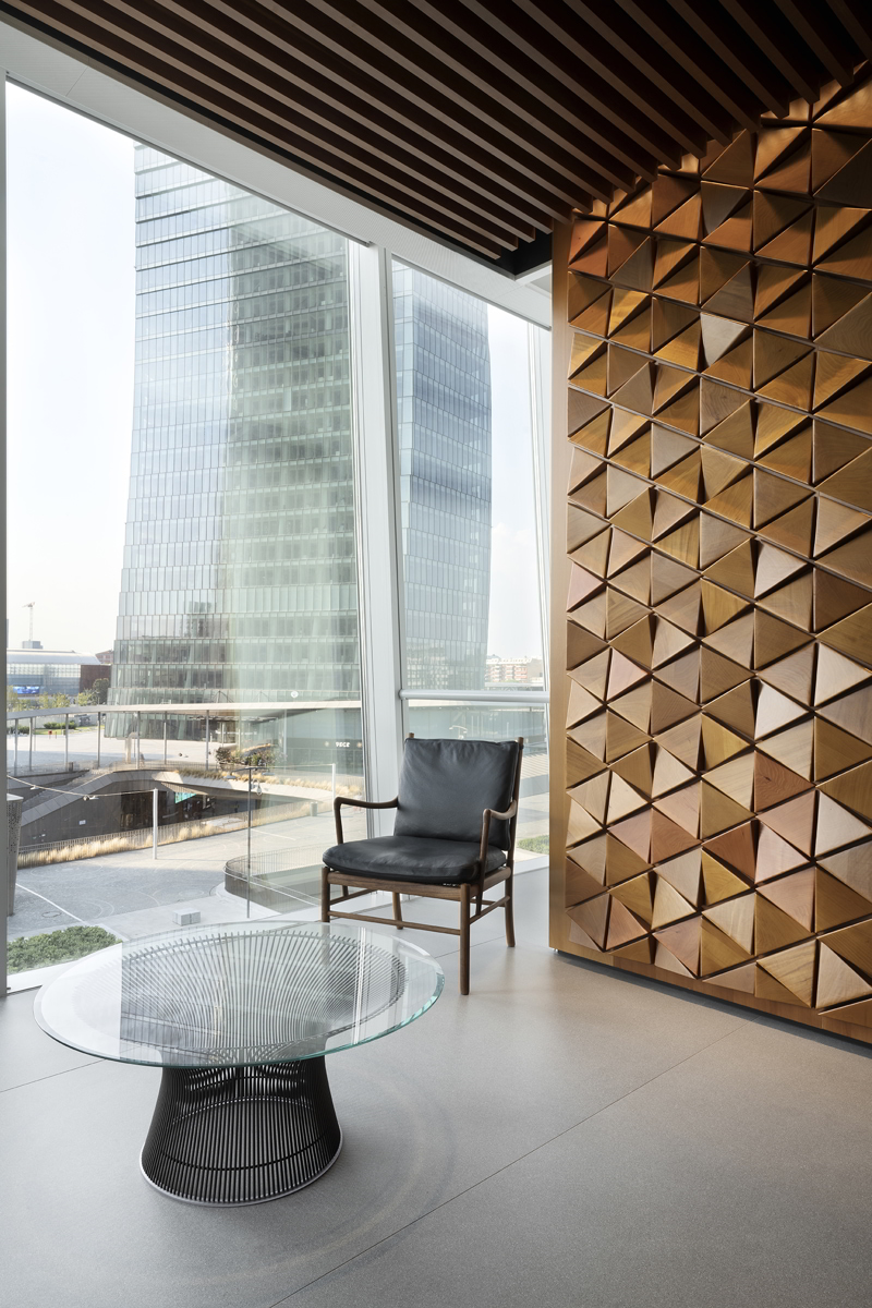 Andrea Maffei Architects firma il ristorante stellato nella Torre ...